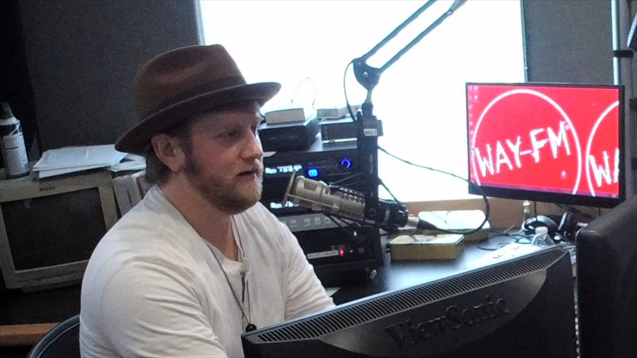 Citizen Way - Ben Calhoun Went On A First Date Wearing A Fanny Pack ...