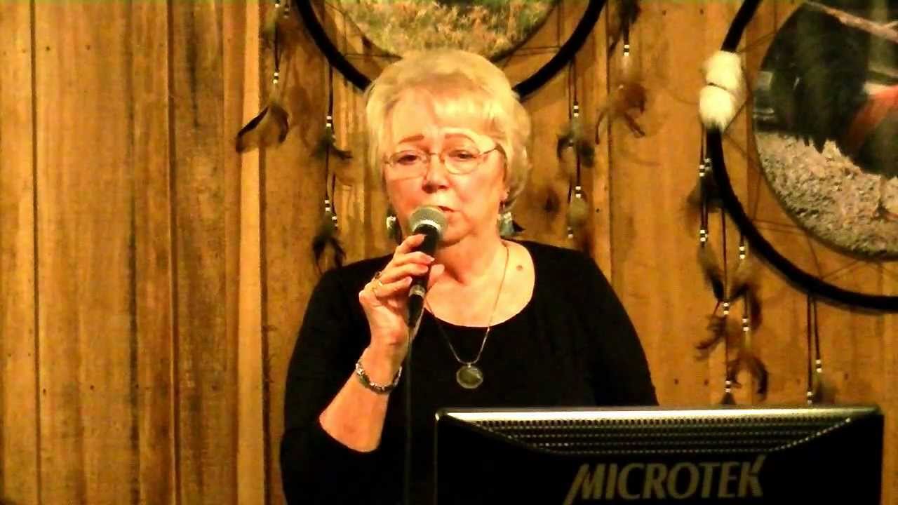 Joyce Hinton, A Bottle Of Wine And Patsy Cline - YouTube