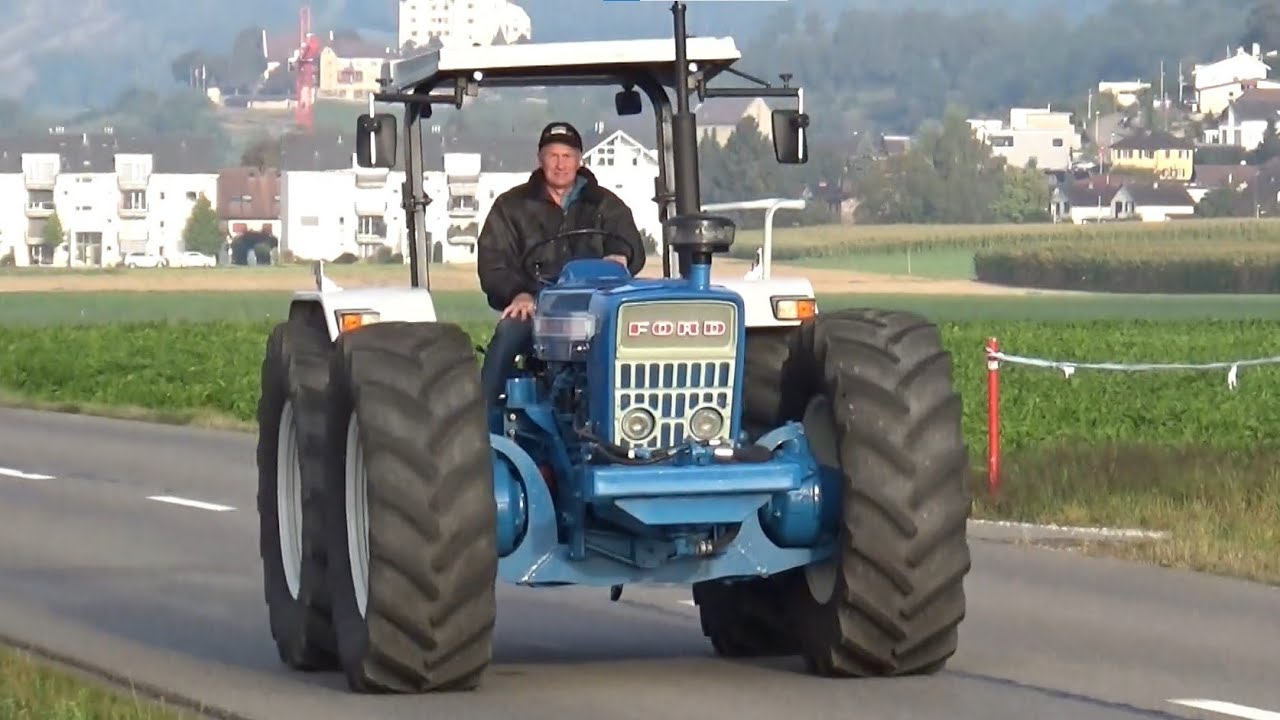 Ford County Super-4 754 | Drive-by, Sound - YouTube