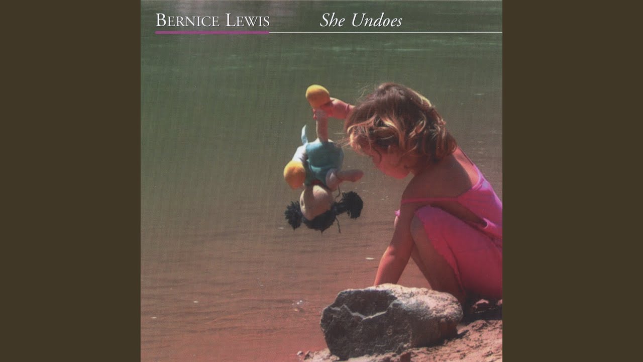 Alien National Anthem - YouTube