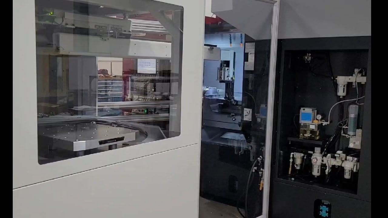 NIDEC OKK VC-X500 with Erowa System - YouTube