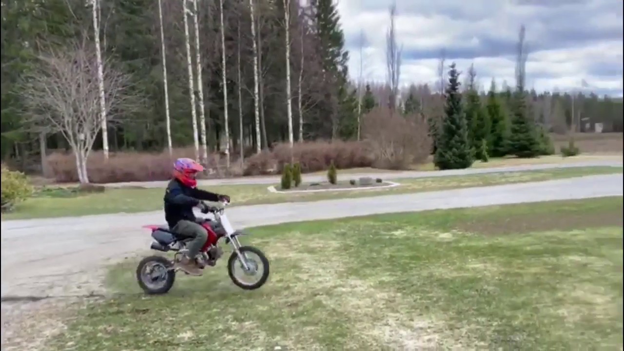 Samurai 110cc keulareeniä - YouTube