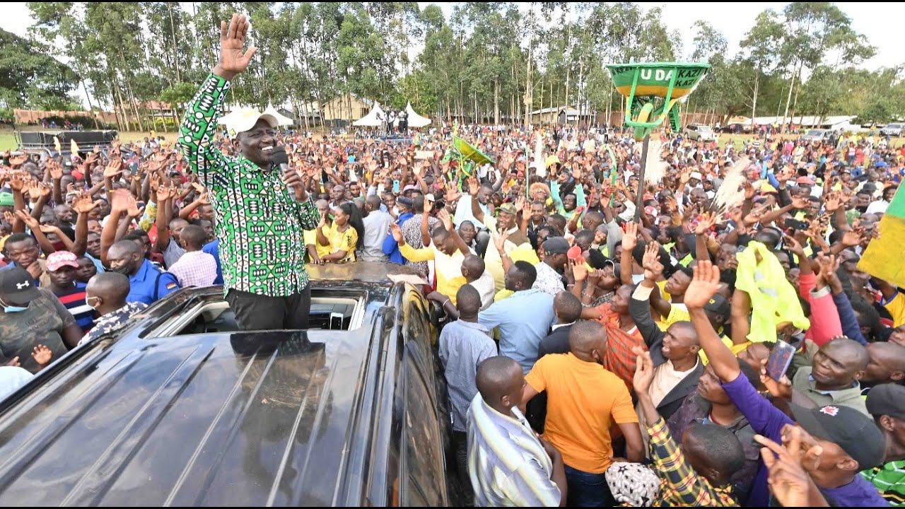 RUTO'S EARTH SHUTTERING CROWD IN BOMET - YouTube