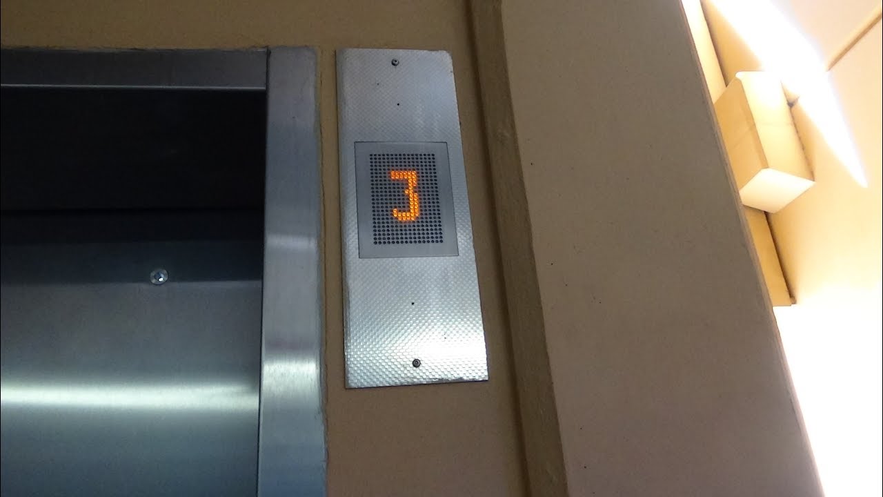 Kone EcoSpace Elevator (Car 2) at Libra Parking Garage, University of ...