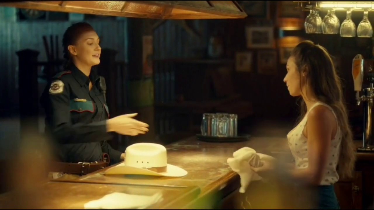 Waverly Earp & Nicole Haught 1x02 - YouTube