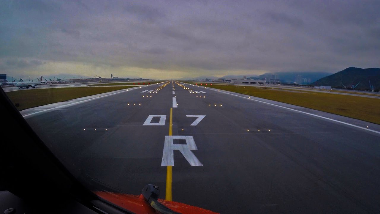 Boeing 777 Takeoff from Hong Kong - YouTube