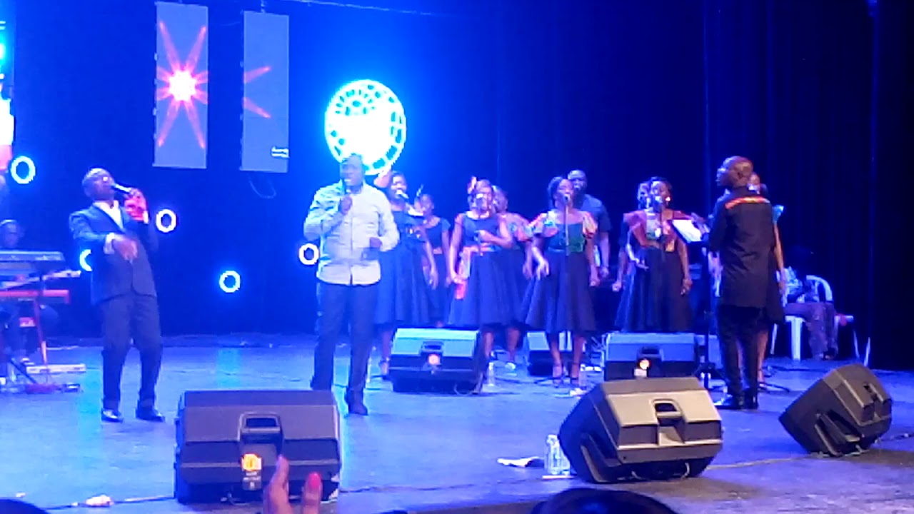 Derek Jones concert Pst Sanogo - YouTube