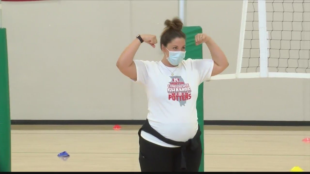 Expectant Mom Kristen Spangler Still Coaching - YouTube