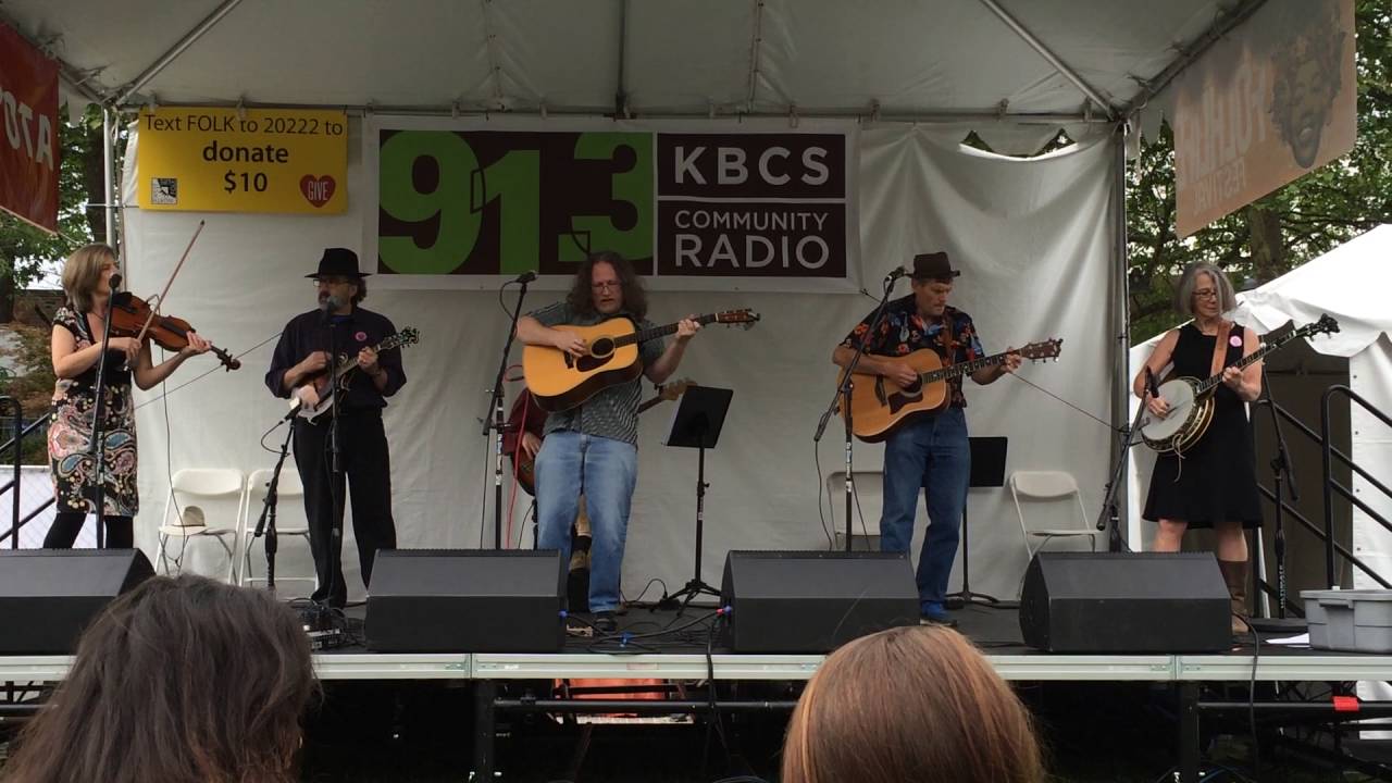 Lonesome Road- Tangletown String Band - YouTube