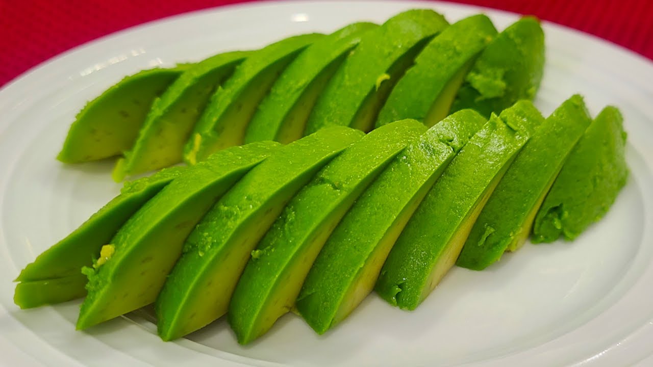 How to Slice An Avocado the Easiest Way! - YouTube