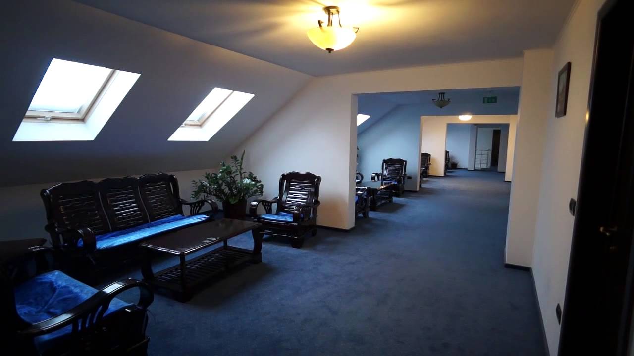 Complex Turistic Voievod Suceviţa - YouTube