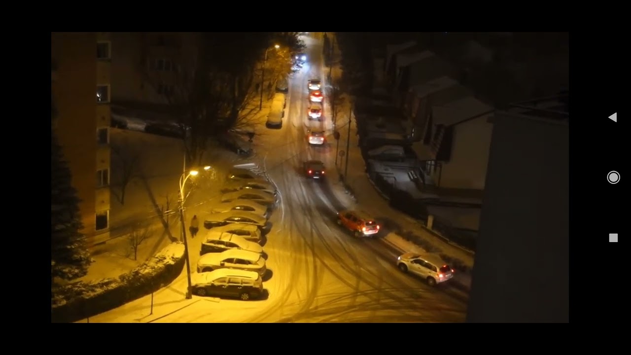 Strada Lunii, cartier Zorilor, 4 februarie - YouTube