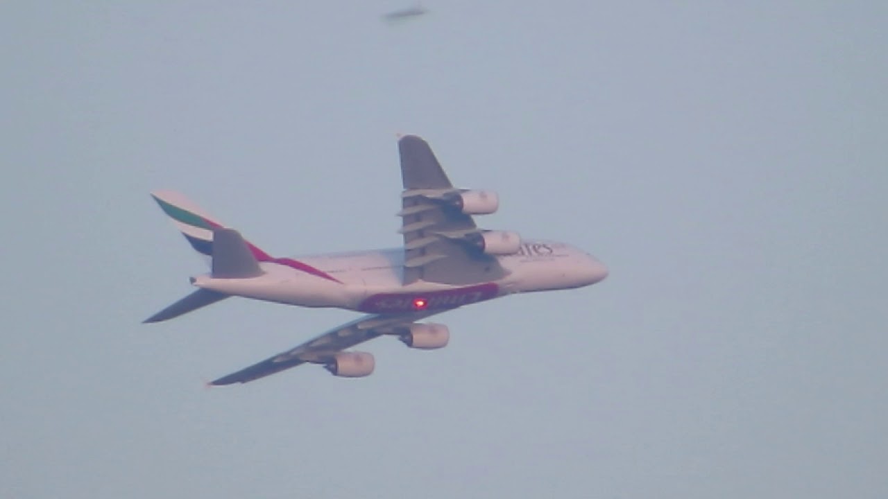 A380 - final approach DME. - YouTube