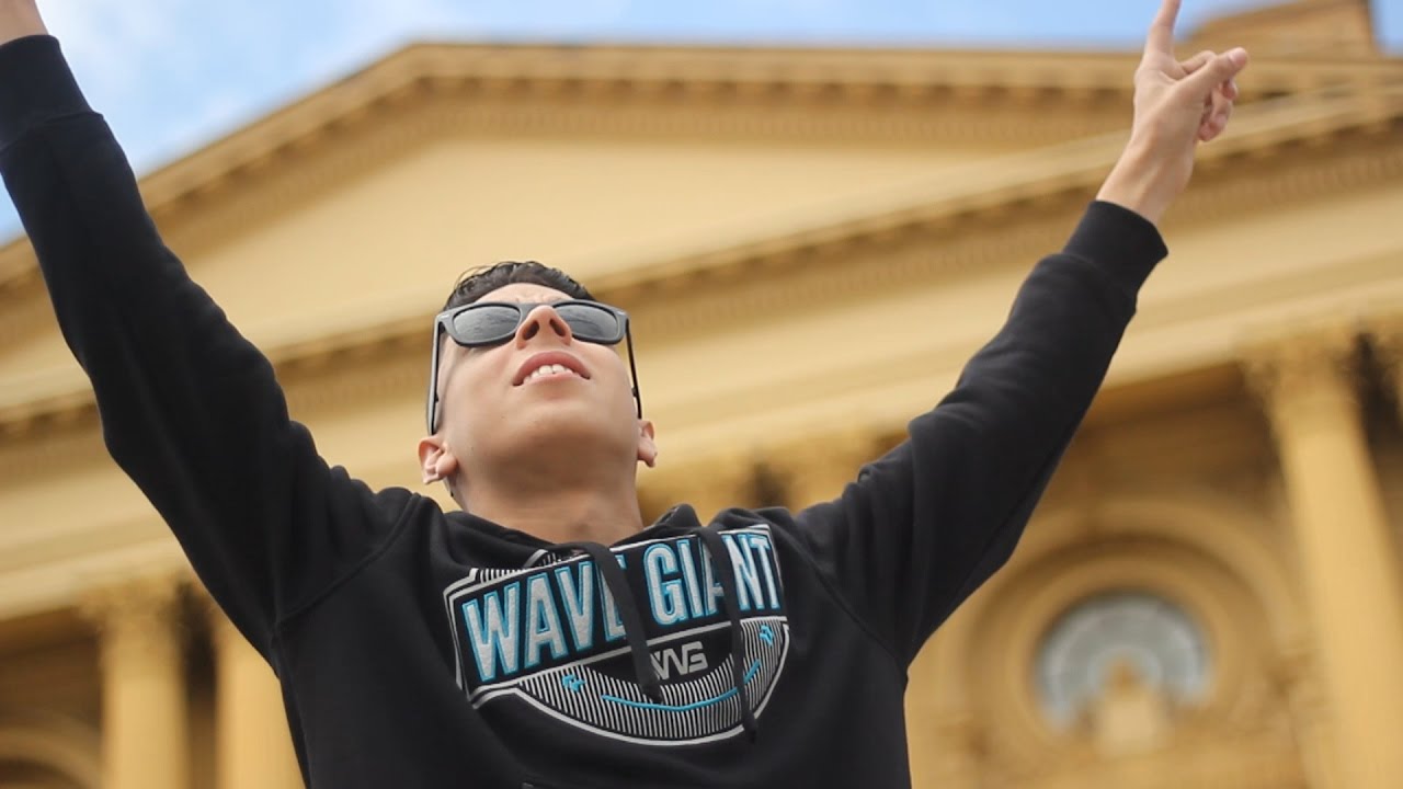 Na Contramão (Clipe Oficial) - Felipe Brito - YouTube