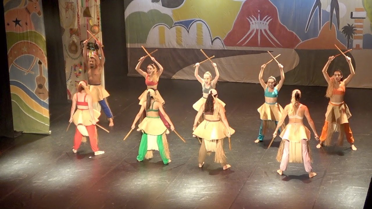 Maculelê - Dança Afro - Ballet Simone Falcão - Fim de Ano 2024 - YouTube