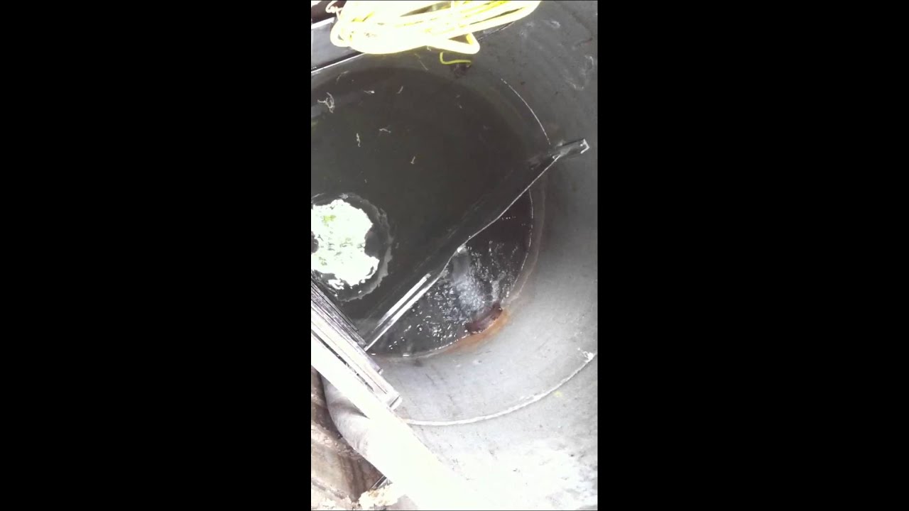 Manhole weir calibration 2 - YouTube