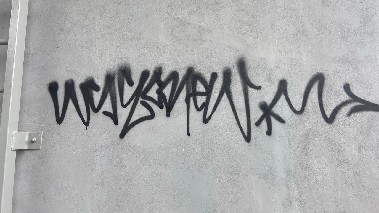 Graffiti bombing#13 Tagging and piece summer vibe! - YouTube