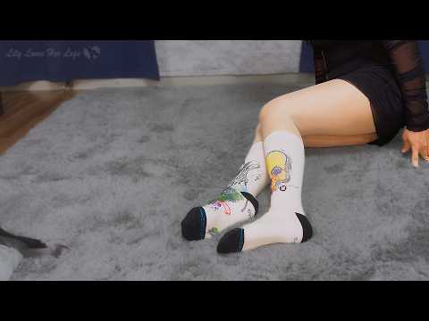 👠🦶🧦 Nylon Socks Review! | How to find Bargains in Japan | Don Quijote
