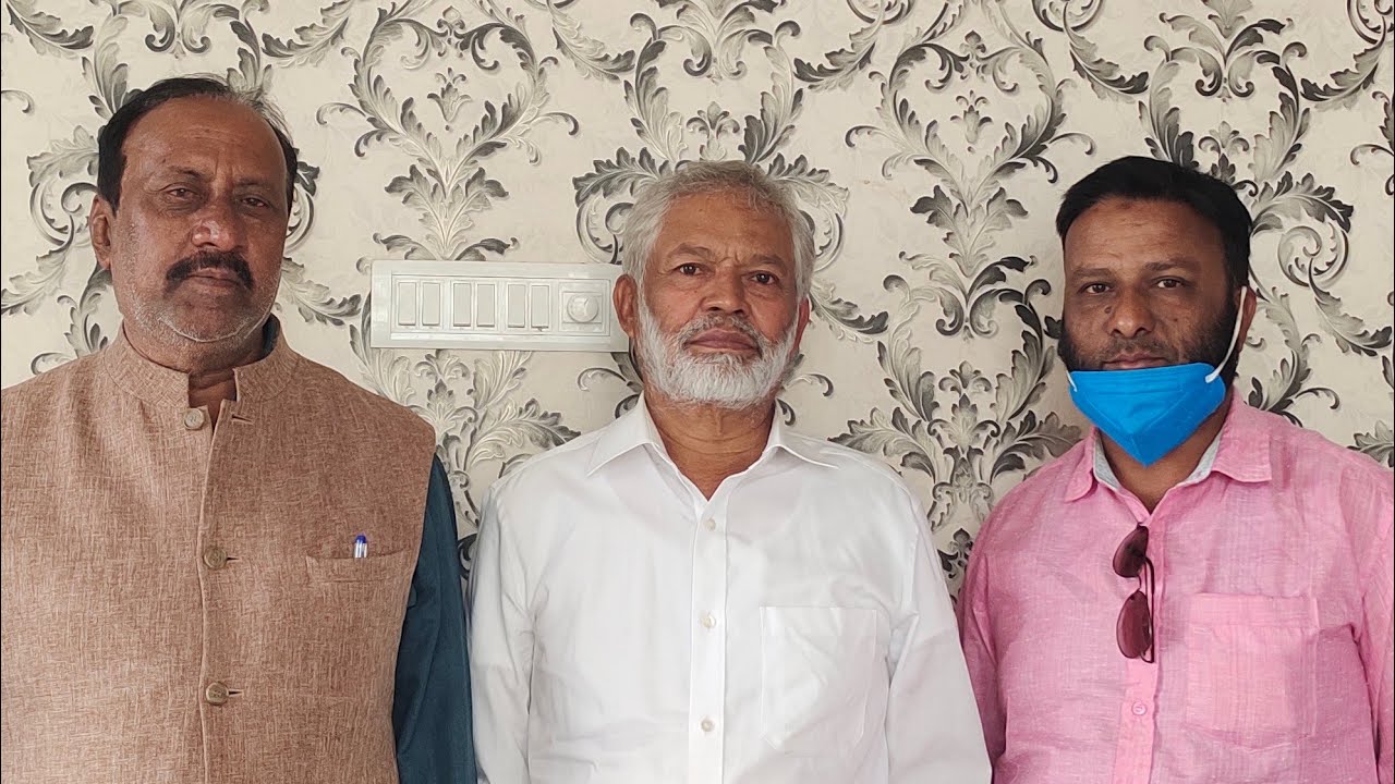 "Hamare Leaderon ki izzath karo, ene apna leader maan kar chalo. Anwar ...