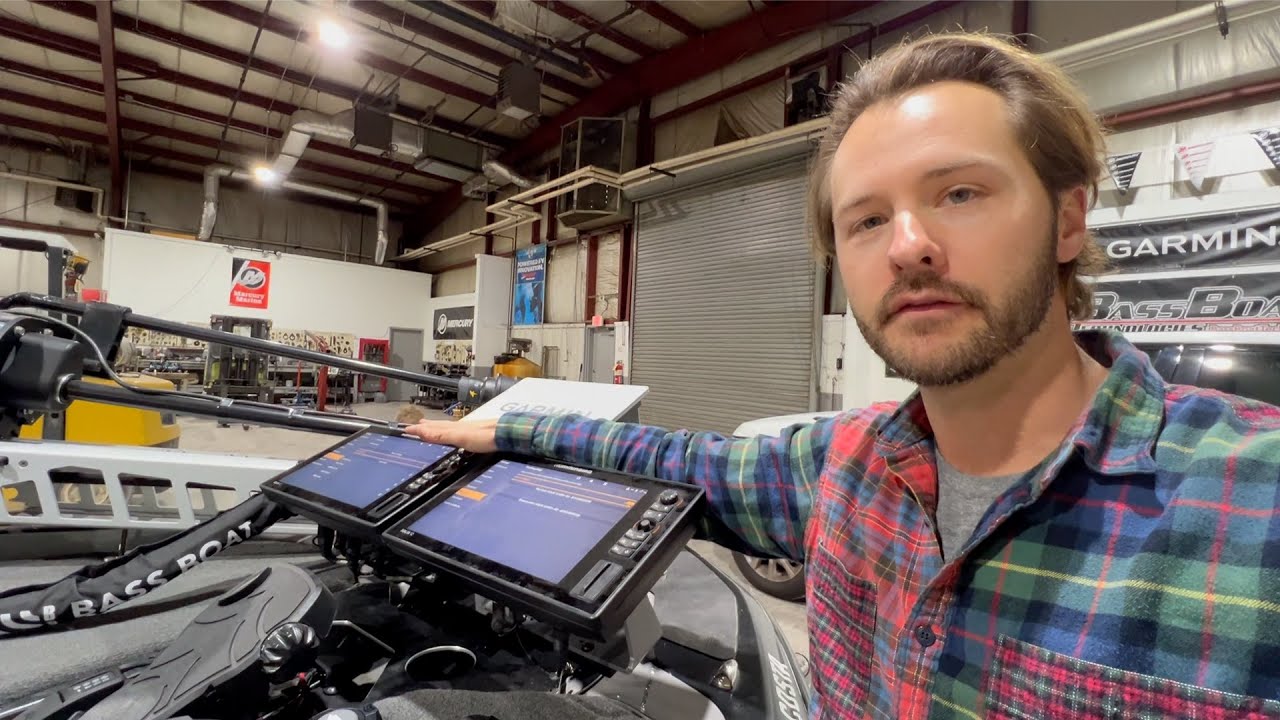 How to Set Up External Sourcing of a GPS Antenna - YouTube