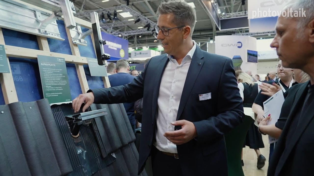 SL Rack: Fundamente für die Solarmodule - YouTube