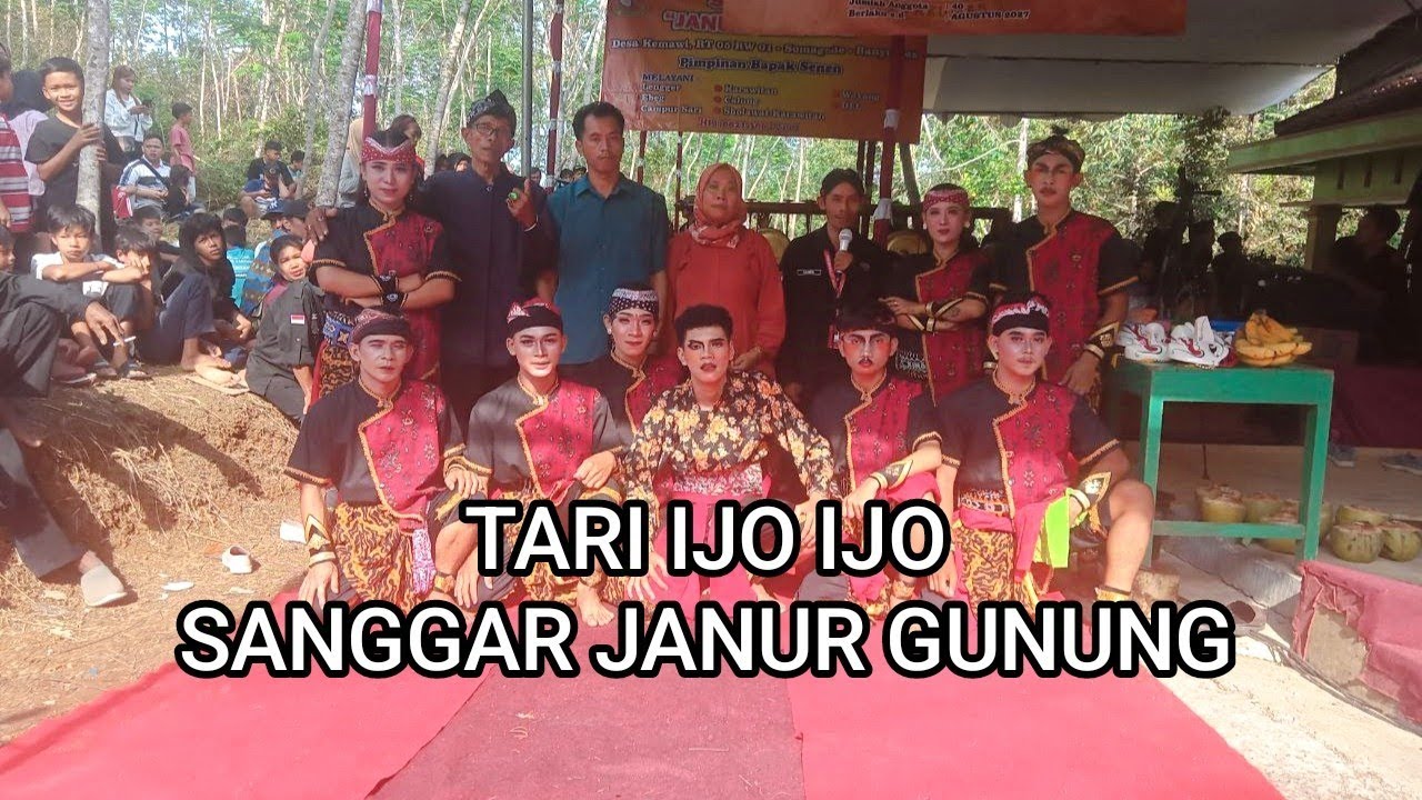 Tari Ijo Ijo Sanggar Janur Gunung Kemawi Pentas di Desa Binangun ...