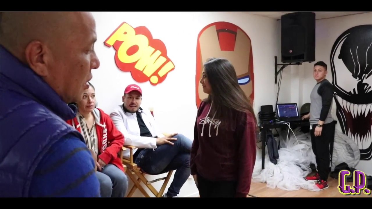 Yesenia Chavez "Street Lights XV" 1/3 Host:@viviana_acostaa - YouTube