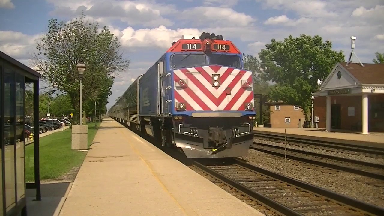 Metra BNSF Evening Commute in Brookfield, May 30, 17 - YouTube