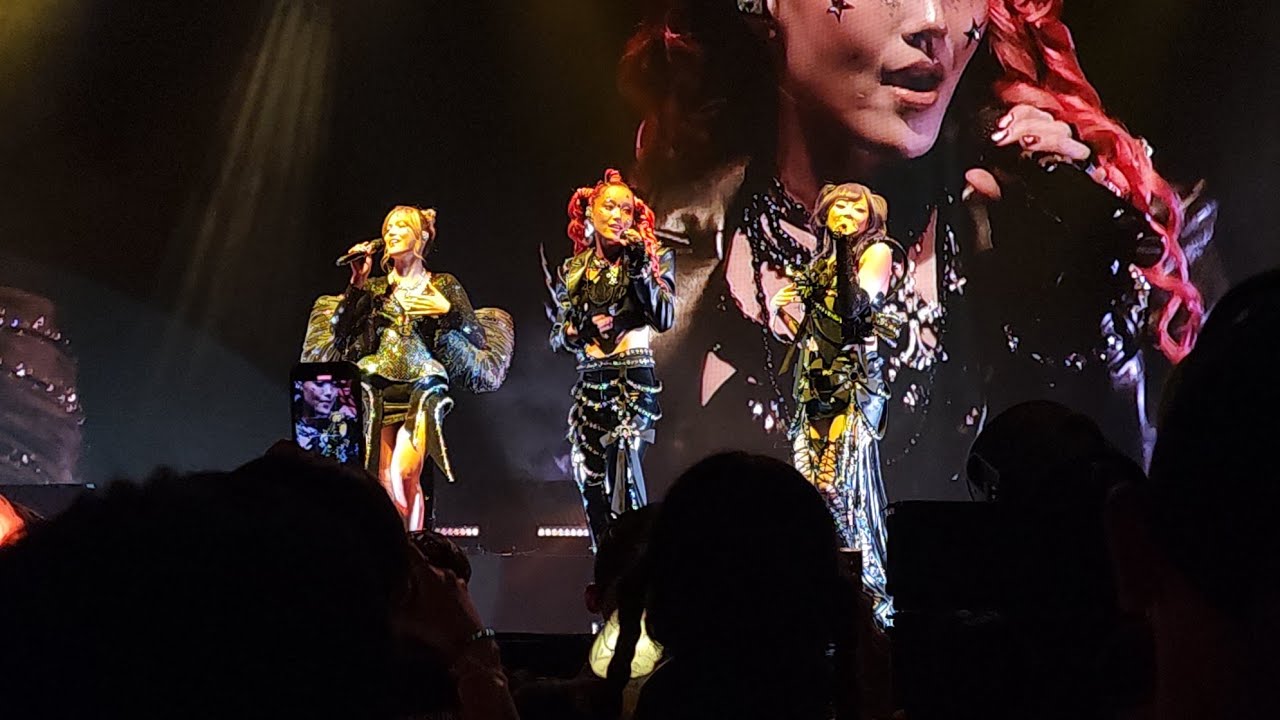 XG 1st Howl tour Concert Bill Graham San Francisco Day 2 Part 4 - YouTube