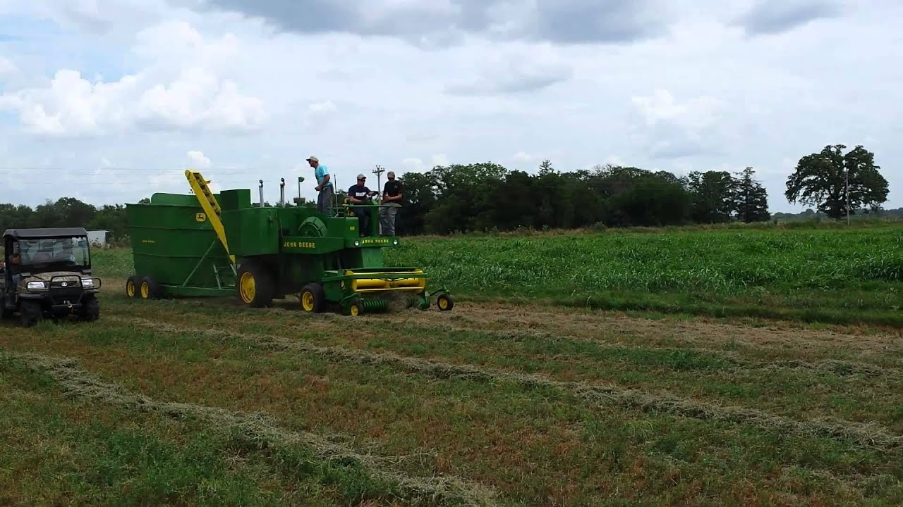 John Deere Hay Cuber - YouTube