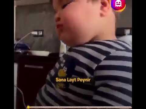 Sucuk isteyen koca bebek.