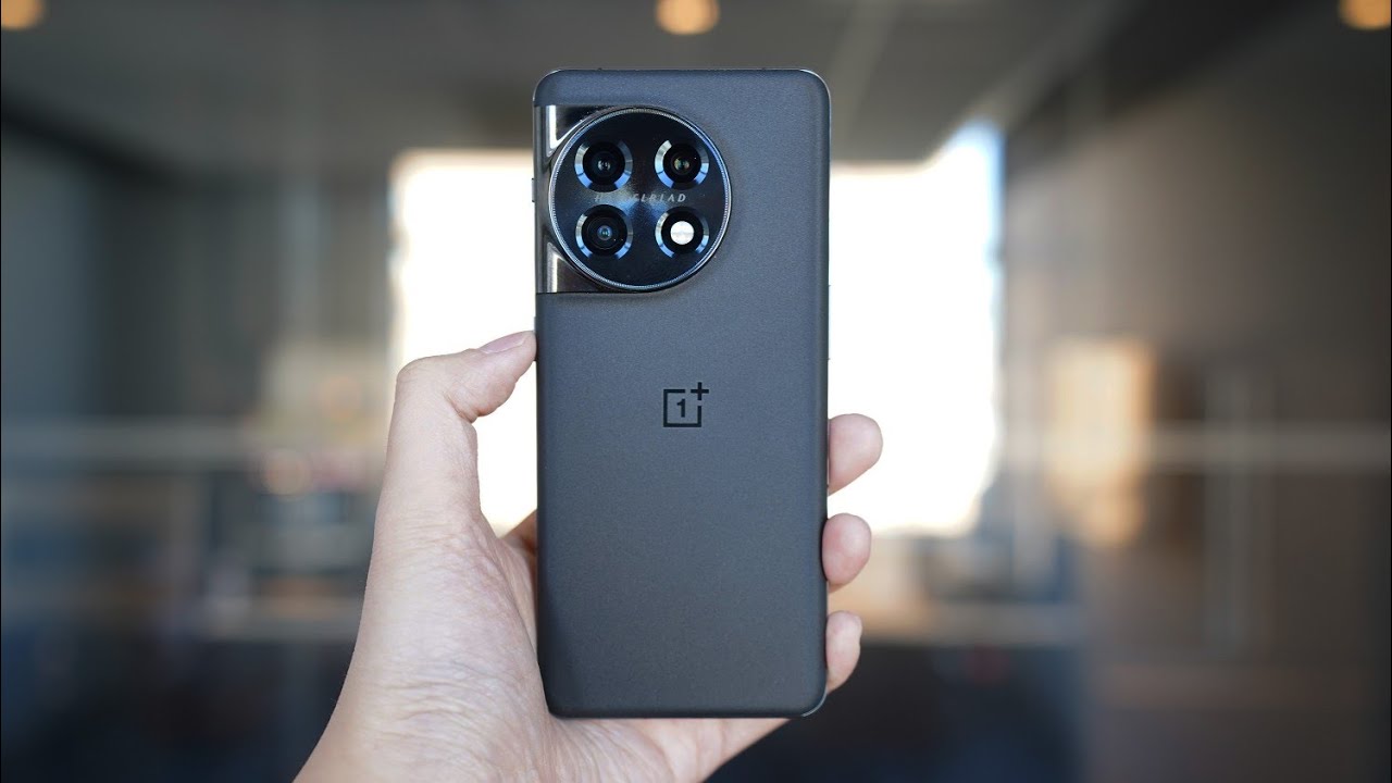 Best Android Update EVER? OxygenOS 15 on OnePlus 11! - YouTube