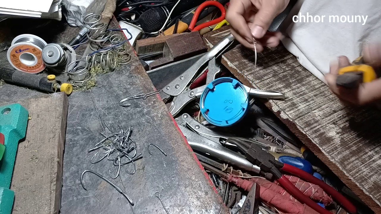 How to make fishing ,Catfishing with hand forged fish hooks! Survival ...