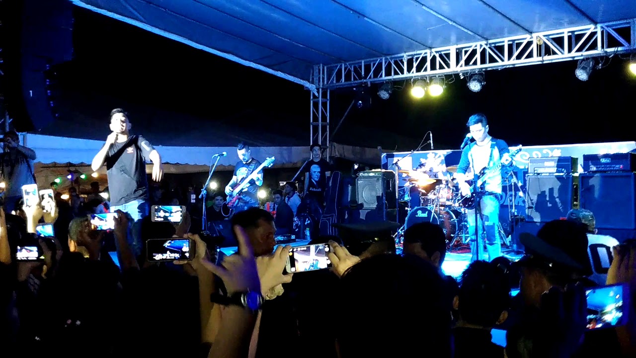 Rocksteddy Live Mash-up songs - YouTube