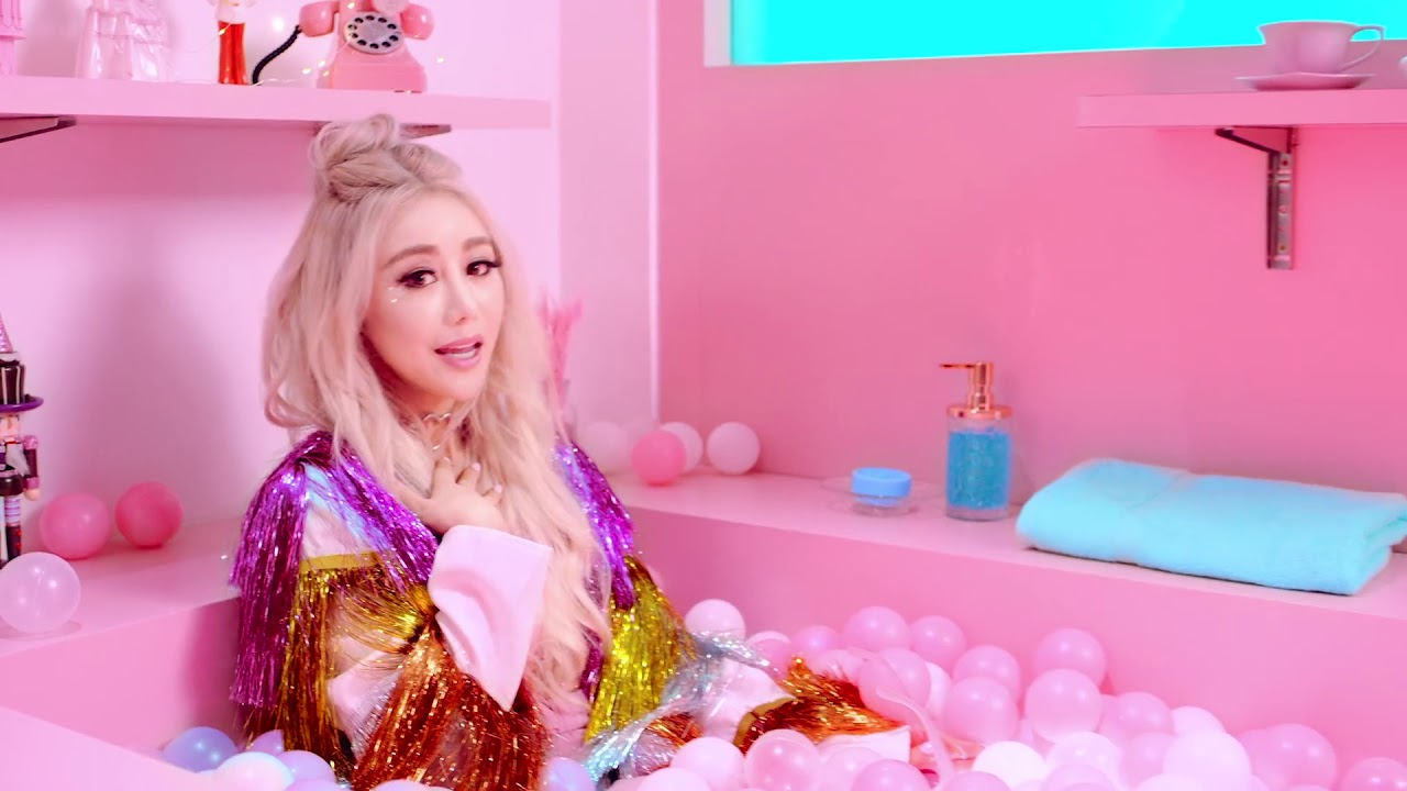Wengie 'CAKE' MV Official Music Video - YouTube