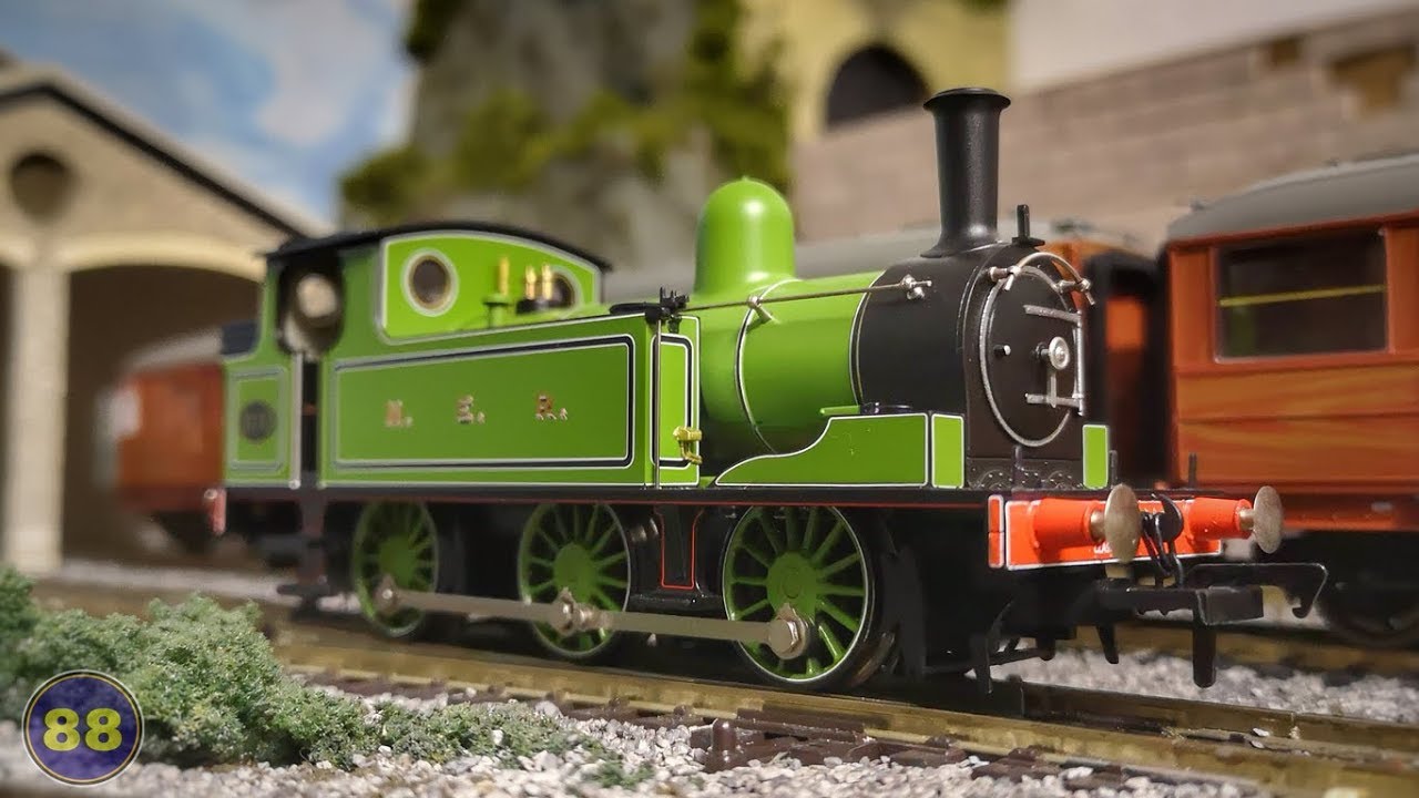 Bachmann NER J72 0-6-0T - 00 Gauge - Model Railway - YouTube