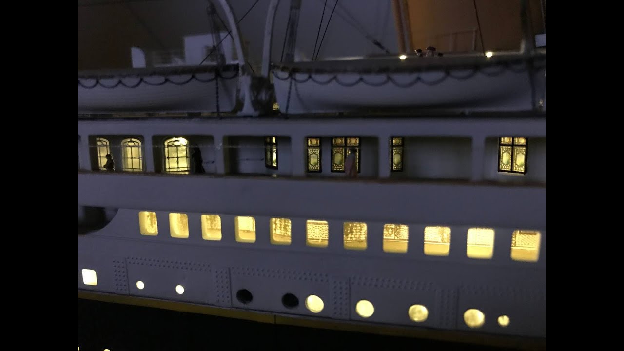 Titanic lights on model scale 1:200 - YouTube