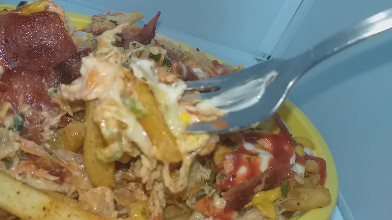 Yaroa o papa fiesta ,de pollo con vegetales,bacon ,queso ,papas ...