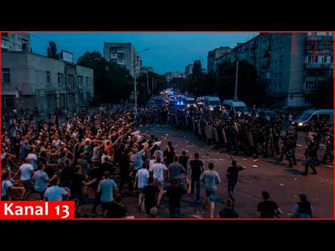 Popular uprising against local authorities began in Crimea; no power, no gas, no communication