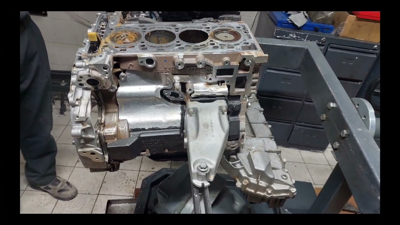 MERCEDES 654 Motor Resitali - YouTube