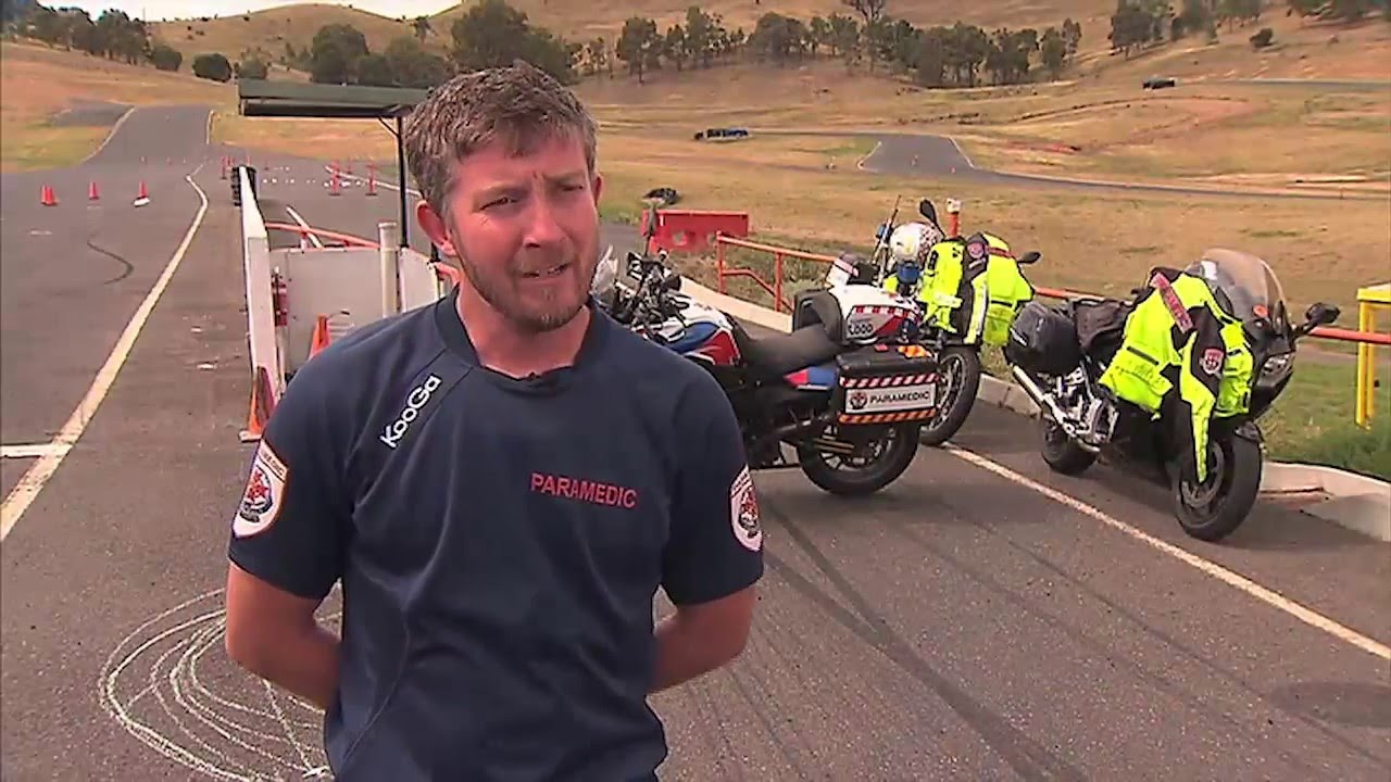 Paramedic Motorcycle Unit Training - YouTube
