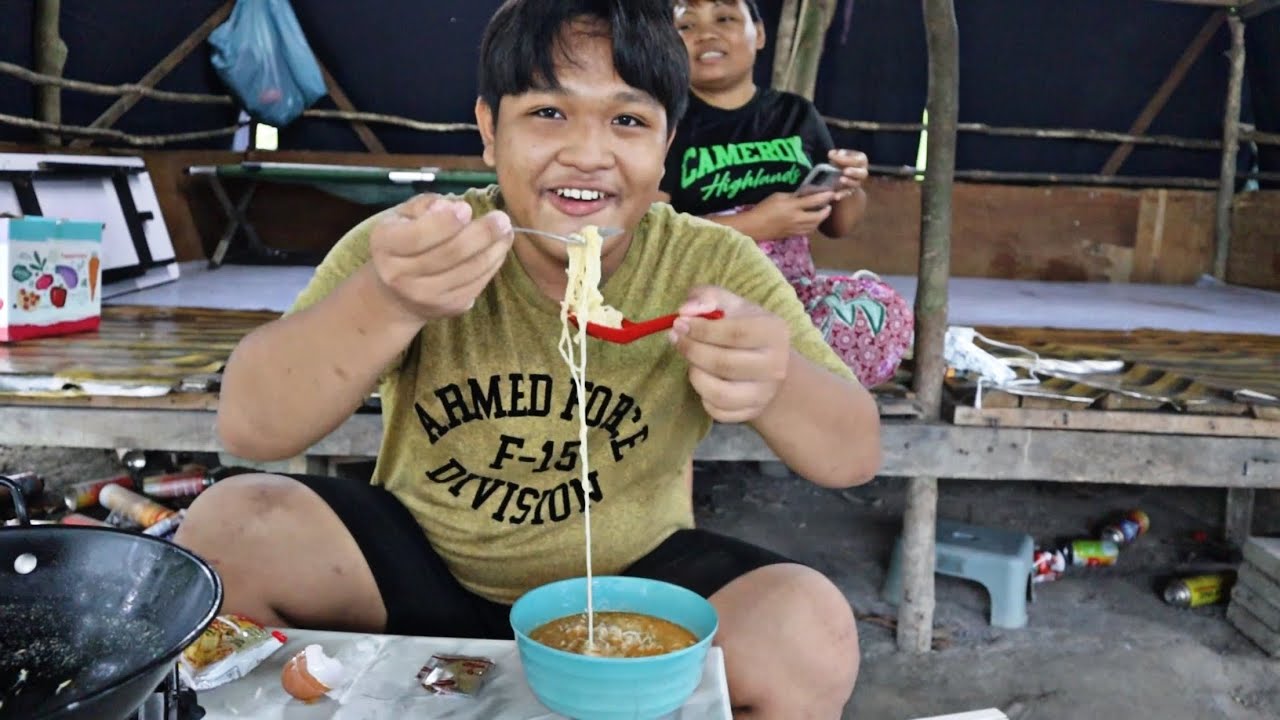 Cuaca Mendung Justin Masak Maggi Telur,Tepat Waktu Panaskan Badan ...