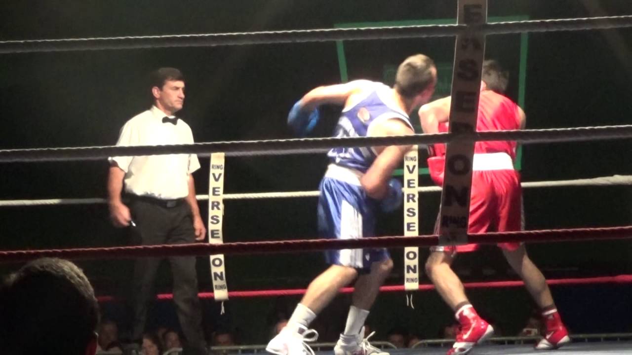 Combat élite Nathan Augustine boxe amateur - YouTube