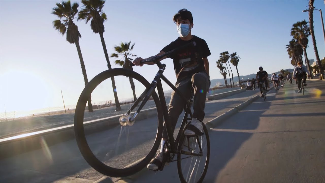 Fixed Gear - Trick Track On The Beach Side - YouTube