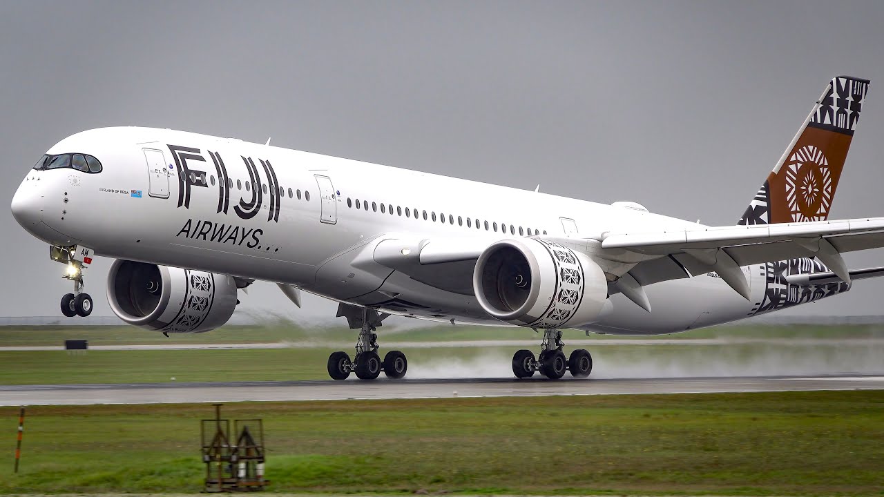 11 MINS of WET REVERSE THRUST Action | Fiji A350, WestJet 737 NEW ...
