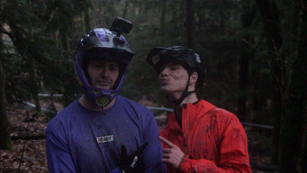 JONO JONES AND BEN DEAKIN ARE SCARED OF US! mini dh race day @ fod ...