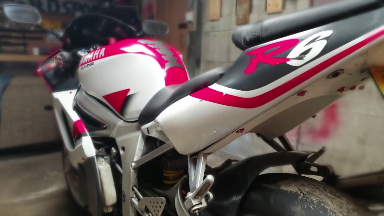 Yamaha 5eb r6 steering damper and pretty bits - YouTube