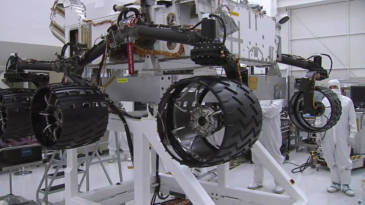 Curiosity Mars Rover Spins Its Wheels [720p] - YouTube