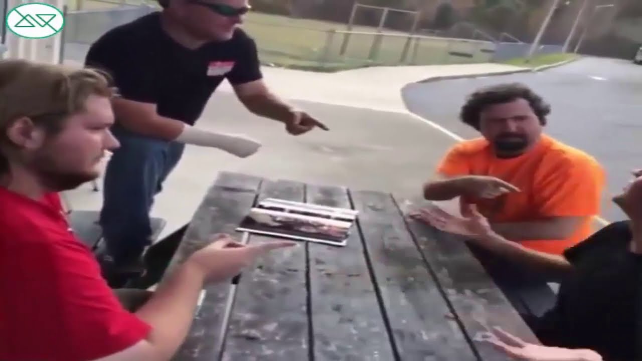 in every group of friends, there's the dumb one | vine - YouTube