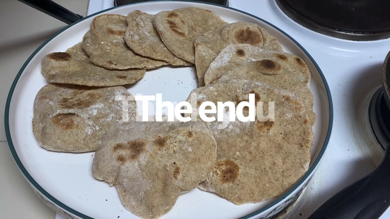 HOW TO MAKE PITA BREAD(KHUBZ)AT HOME - YouTube